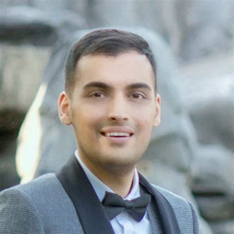 Keyvan Hosseini Medium