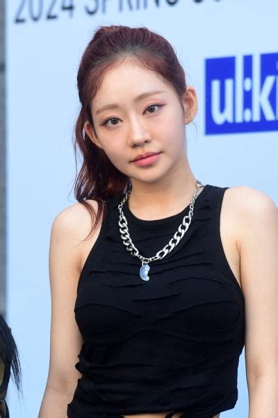 키스오브라이프 나띠 강렬한 모습에 시선강탈 한국경제