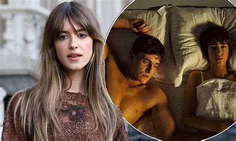 Daisy Edgar Jones Latest News Views Gossip Photos And Video Daily Mail Online