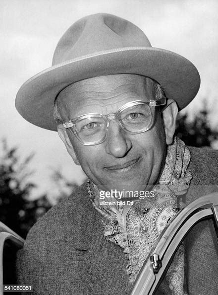 Werner Finck Kabarettist Schauspieler Brd 1957 News Photo Getty