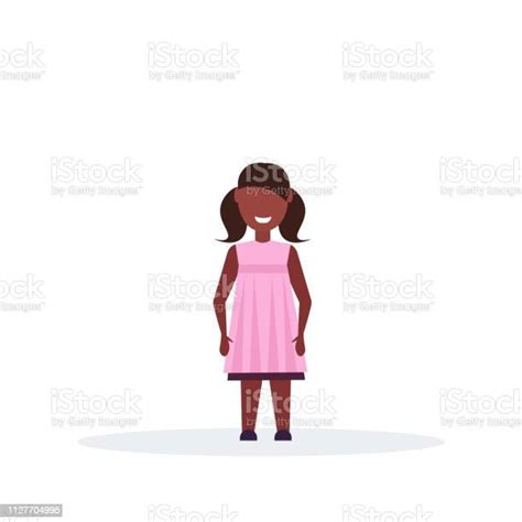 행복 한 웃는 여자 서 있는 포즈 약간 아프리카계 미국인 아이 여성 만화 캐릭터 전체 길이 플랫 절연 소녀에 대한 스톡 벡터