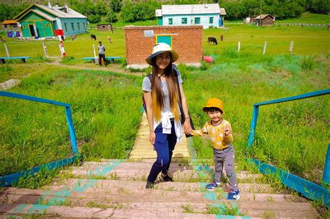 The Mongolian Couple Вүүв миний хоёр хайр бүүр бөөн аз жаргал Нэн ялангуяа гэрээсээ гаралгүй