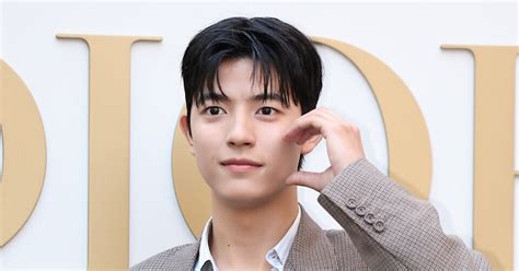 로몬 잘생김 장착