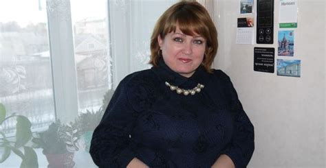 Мати зателефонувала і вимагала щоб я доглядала бабусю Я була здивована тому що моя сестра