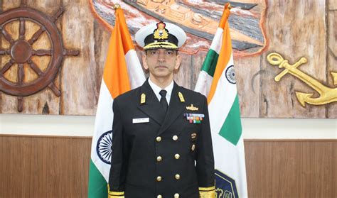 What Are The Power And Duties Of An Indian Army Lieutenant
