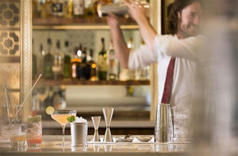 월간 호텔and레스토랑 그랜드인터컨티넨탈 서울 파르나스와 인터컨티넨탈서울 코엑스에서 클래식 칵테일 과 그에 페어링된 무료 카나페 를 함께 제공하는 ‘월드 클래식 프로모션 을