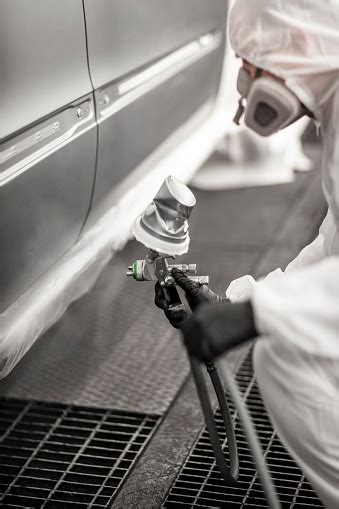 차체가 게 회화 상공 회의소에 있는 차 부분에 차 색도계 살포 페인트 그림 그리기에 대한 스톡 사진 및 기타 이미지 그림