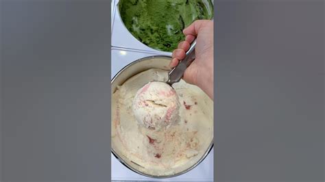 🍓말랑딸기찹쌀떡 나왔습니다~ 배라 3월 이달의 맛🍦 Youtube