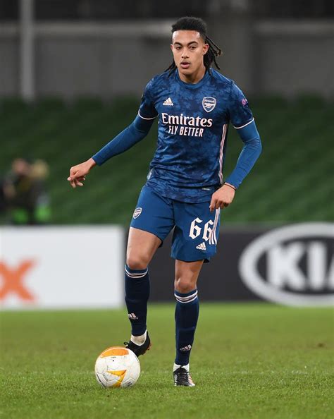 Azeez Thrilled With Arsenal Winning Debut Complete Sports