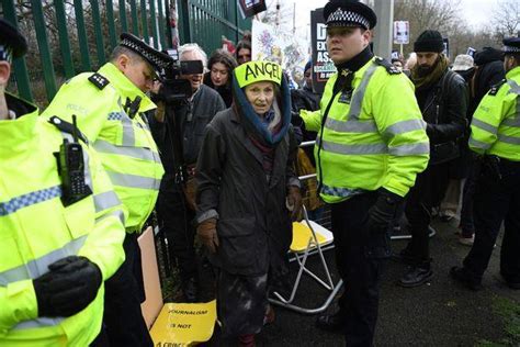 维基解密吹哨人切尔西曼宁获释本周曾在狱中试图自杀 腾讯新闻