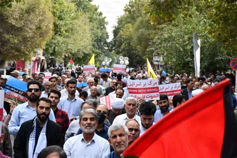 راهپیمایی حمایت از مردم فلسطین در لرستان برگزار شد عکس