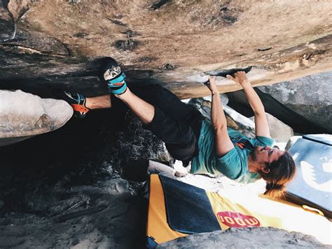 Really Heinous Problem In Font Got This Cool Shot From It Though R ClimbingPorn