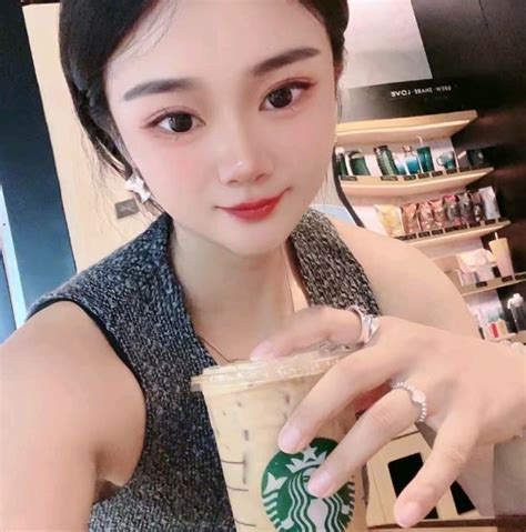 記不清多少個夜晚被這句：起來換班吧，我有點困了喊醒！然后自己立馬就精神了，因為我知道他肯定是堅持不住了。 卡車兰兰生活号