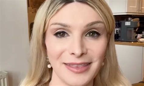 Dylan Mulvaney Wins Breakout Creator Award At Streamy Awards