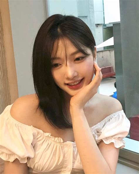 에이엠톤 권준형 중단발 레이어드디자인 전문가 첫 중단발메이커 오늘도 예쁘고 시간이 지나도 예쁜 단발펌 에이징펌 단발웨이브펌 단발펌 단발