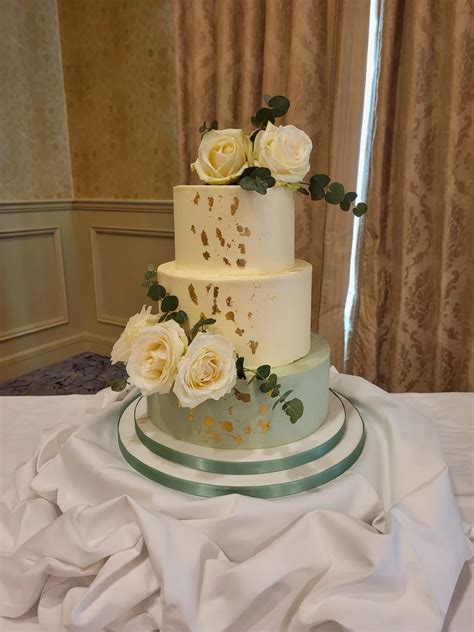 The Art Of Custom Wedding Cakes Turning Your Dreams Into Reality