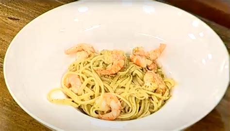 ΜΑΚΑΡΟΝΑΔΑ ΜΕ ΓΑΡΙΔΕΣ ΚΑΙ ΠΕΣΤΟ Manganiello