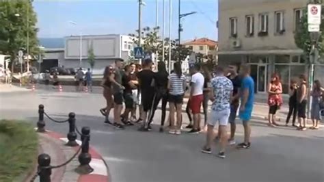 Спонтанен протест в Петрич на мястото на тежката катастрофа Nova