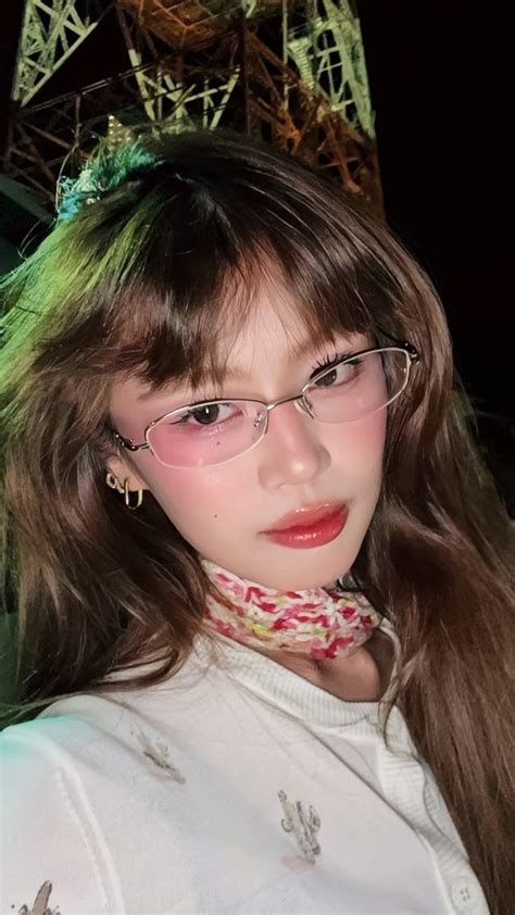 Maloi Lockscreen Wallpaper In 2024 Quick Lockscreen Kpop Girls