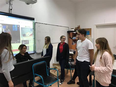 Новосъздадената музикална група в Международна гимназия Златарски Международна гимназия