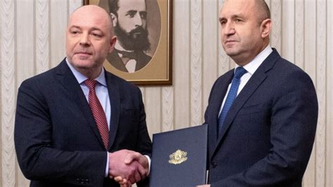 Президентът връчи мандата за съставяне на правителство на ГЕРБ СДС Economy Bg