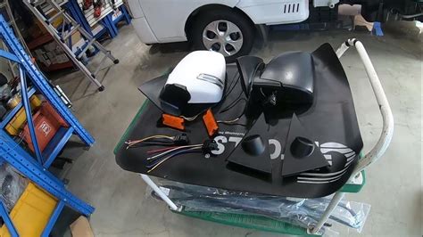 포터2 순정 트위터 스피커 정품 아웃사이드 전동 미러 차폭등의 설치 부품 정보입니다 신차 구입이후 낮은 트럭의 전장 옵션 업그레이드 시공이 가능합니다 Youtube