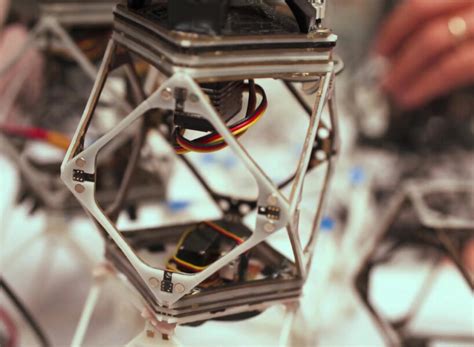 Small Mit Robots Can Construct Big Things On Their Own From Vehicles To Buildings