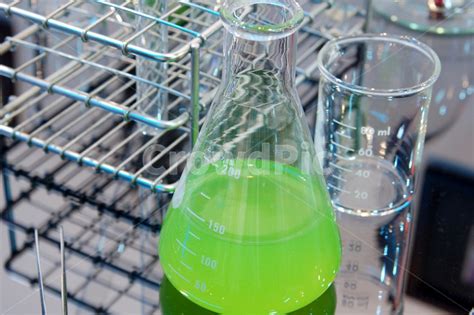 비이커 실험 연구 화학 과학 사진이미지일러스트캘리그라피 프리이미지작가
