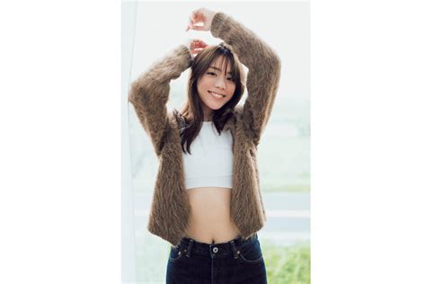 『zip』お天気キャスター・貴島明日香、抜群のヘルシー美肌をへそ出しで魅せる Entame Next アイドル情報総合ニュースサイト