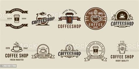 커피 숍 아이콘 라인 아트 벡터 빈티지 일러스트 레이 션 템플릿 아이콘 그래픽 디자인 세트 배지가있는 카페 또는 비즈니스 레스토랑을위한 다양한 음료 또는 음료 기호 또는