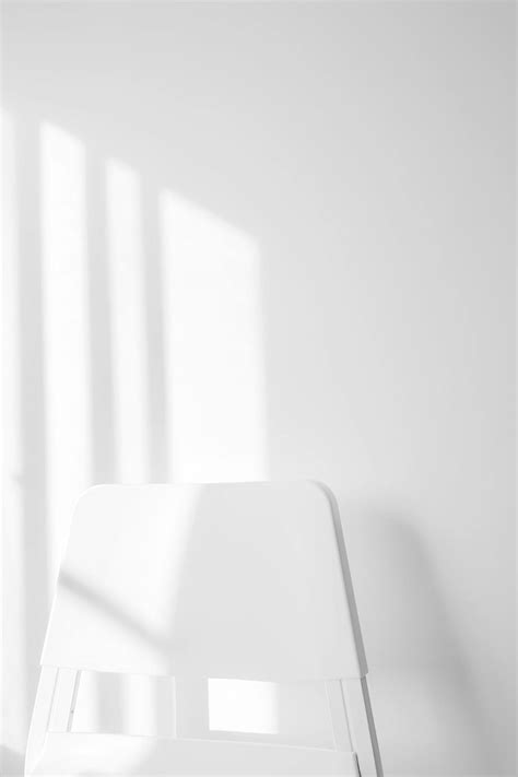 실내 가구 가벼운 고요한 고요함 관념적인 구성 균형 그림자 기하학 깨끗한 단순함 대조 디자인 미니멀