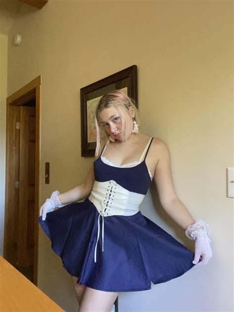 Im Not Sure What Category I Fit Unto Ut I Really Like Dekora Fashion