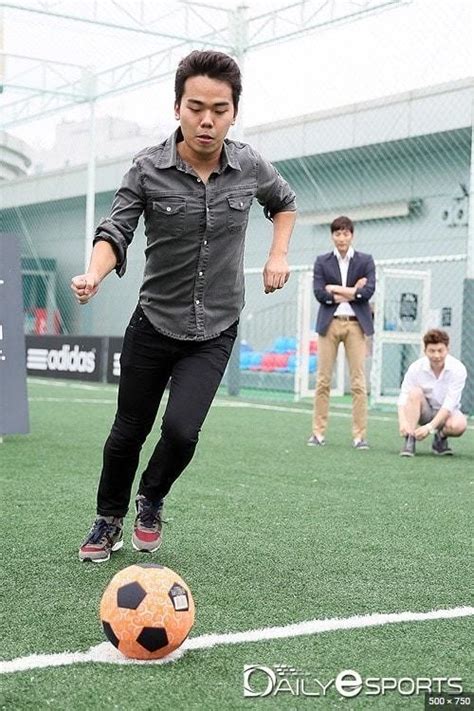 염메시 축구하는 모습 커뮤니티 아프리카TV e스포츠
