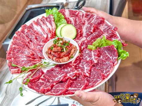 屏東東港華僑市場美食營業時間停車交通必嗑生魚片買海鮮雙糕潤冰品東港景點推薦 跟著左豪吃不胖