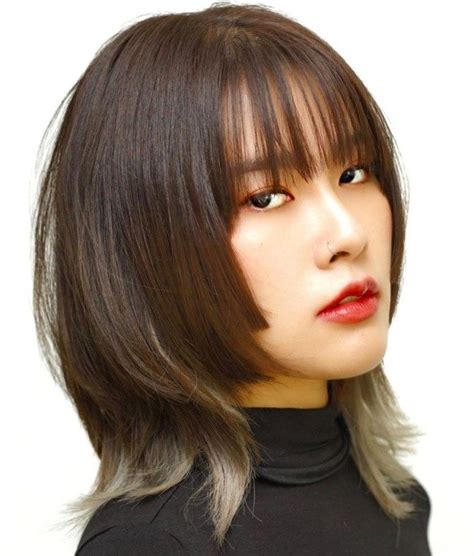 50 Trendy Medium Length Hairstyles With Bangs Hair Adviser Medium