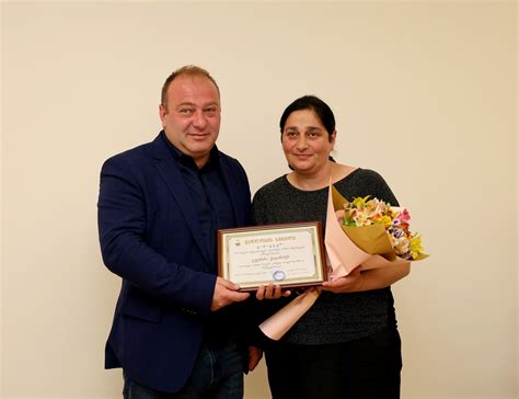 ახალციხის ახალციხის მუნიციპალიტეტის საბავშვო ბაგა ბაღების ღვაწლმოსილ თანამშრომლებთან და