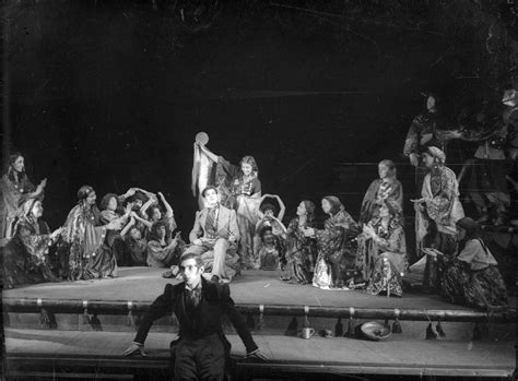 Фото Московский государственный цыганский театр «Ромэн Сцена из спектакля «Цыганы 1936 год