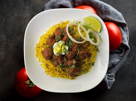 Delicious Boneless Chicken Dum Biryani Hyderabad Style