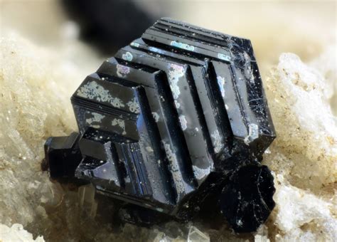 Biotite Mineral Geology And Uses