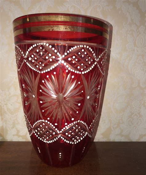 Ваза для квітів із кольорового скла різьблена 150 грн Інші товари для дому Чернігів на Olx