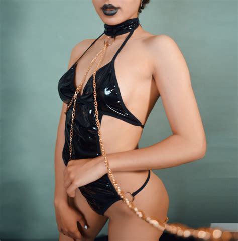 عشقم در لباس سکسی جدیدش