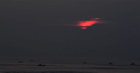 구름속으로 숨어버린 석양