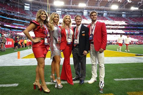 Clark Hunts Wife Tavia Hunt Suits Up In Chiefs Red At Super Bowl 2023 Footwear News