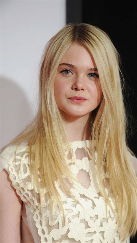 Elle Fanning Wallpapers Images Photos Pictures Backgrounds