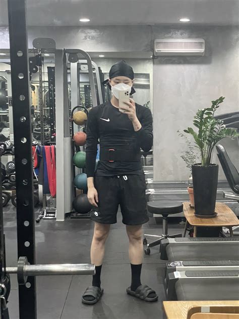 조우즈 On Twitter 오늘 화이팅데이 아니고 화이트 데이였다고요 죄송합니다… 화이트데이 사탕… 말고 프로틴 들고