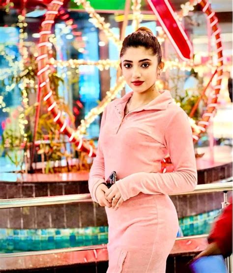 قصه لیلی و مجنون پای تا سر خوانده ام هم دوبیتی های گلچین