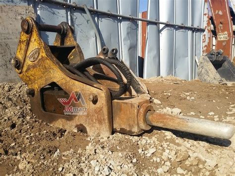 수산 브레이커 수산뿌레카 수산 06브레이커 굴삭기수산뿌레카 수산브레이커 중고 수산뿌레카가격 포크레인브레이커 판매합니다