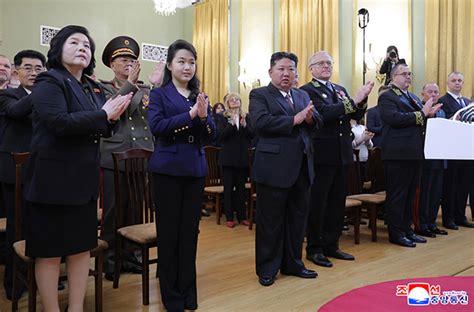김정은 딸 주애와 주북 러시아 대사관 방문