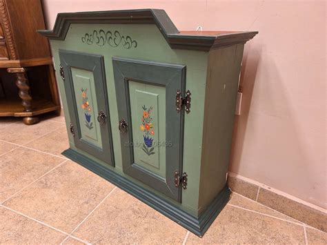 Ръчно изрисуван шкаф за стена Шкаф Мебели за дома и офиса София Ръчно изрисуван шкаф з