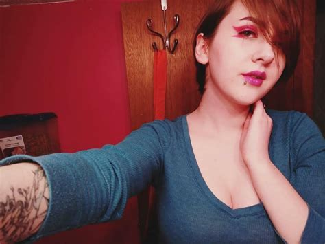 Heres My Face Sometimes Im Cute R Shorthairedhotties